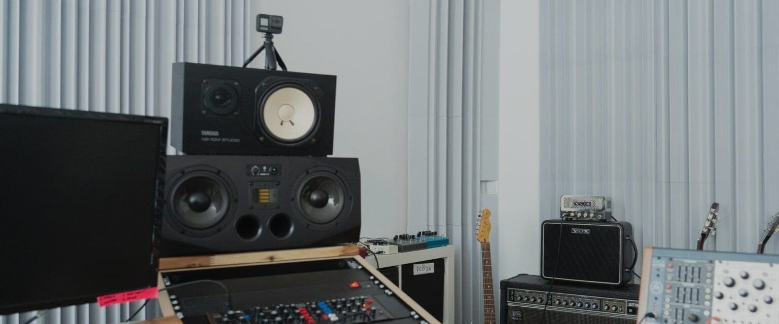 Studio Monitors Knowledge and Tips – t.akustik