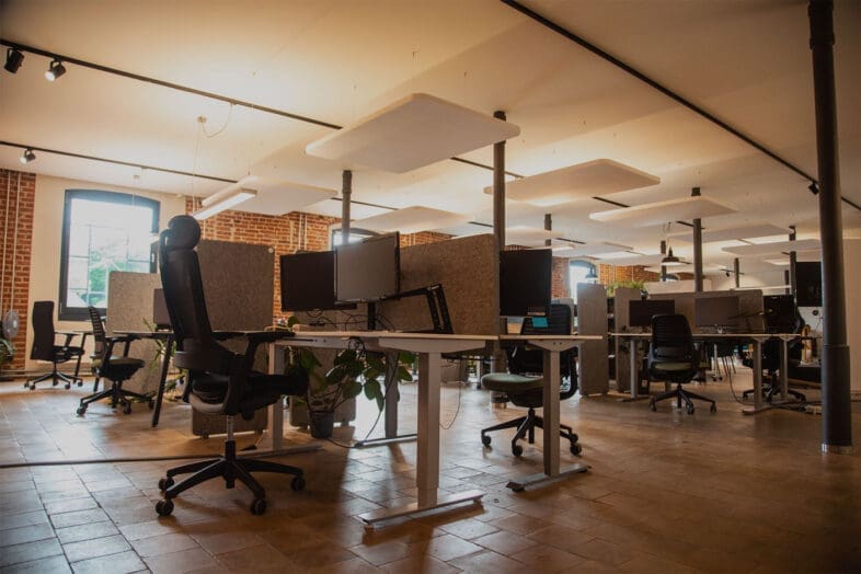 Reducing Flutter Echoes – t.akustik